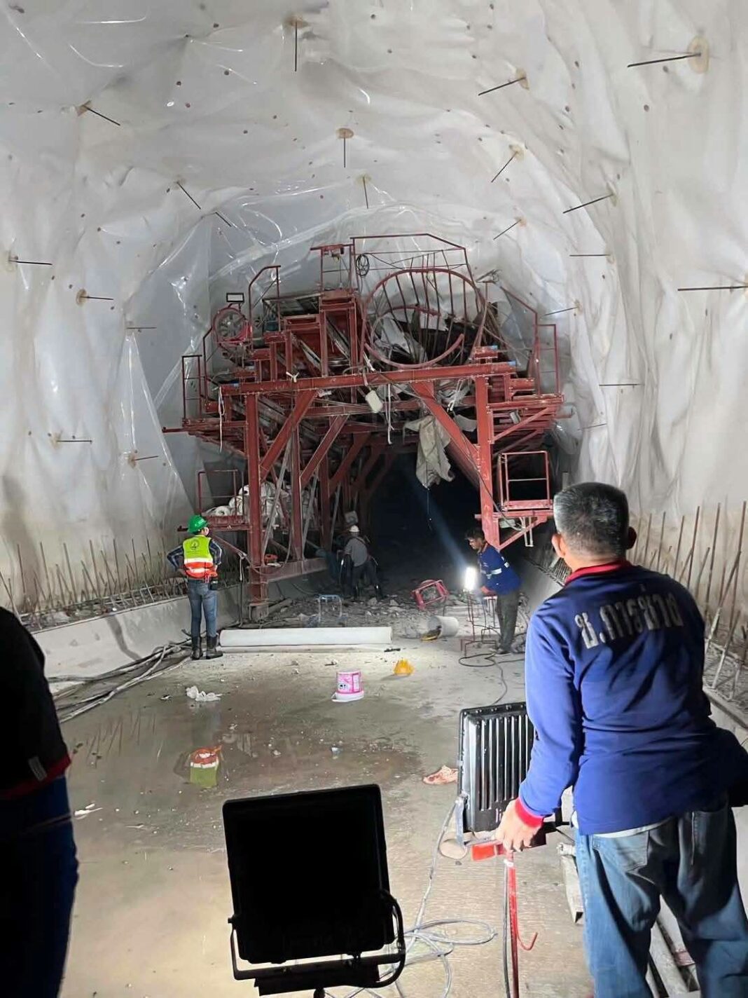 Pattaya News – "Scaffolding Collapse at Chiang Rai Railway Tunnel ...